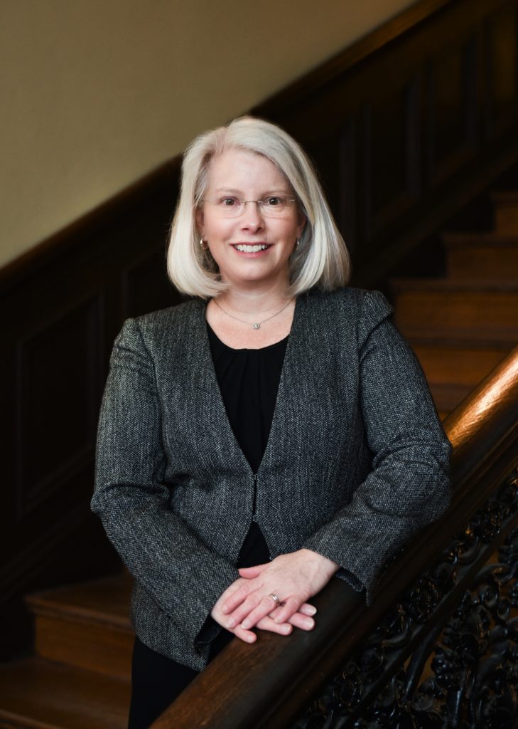 Amanda Woodward - The Chicago Network